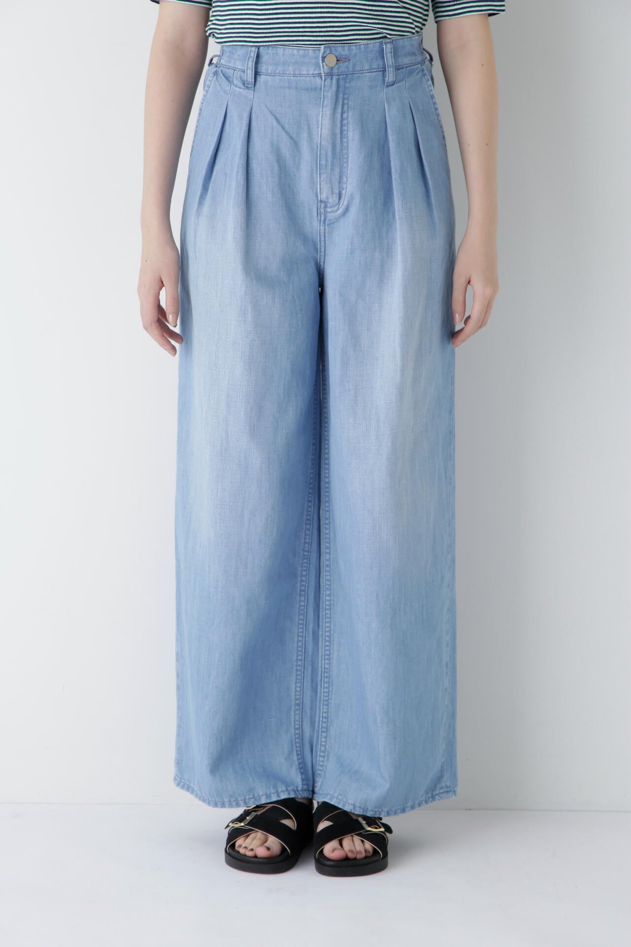 Healthy DENIMコラボ】タックワイドデニムパンツ | human woman