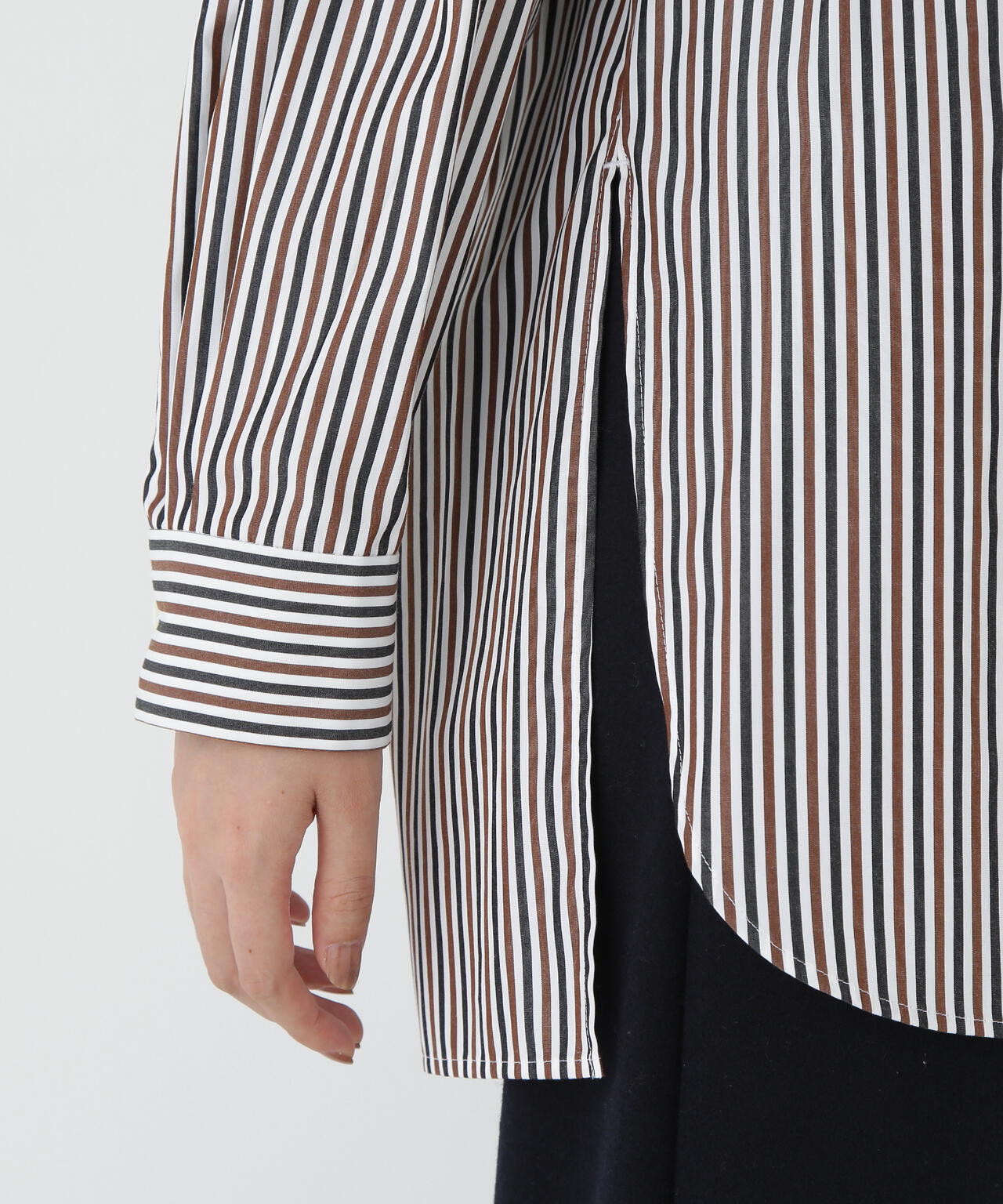 ストライプオーバーブラウス | human woman（ヒューマンウーマン